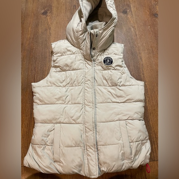 Abercrombie & Fitch | Jackets & Coats | Abercrombie And Fitch Puffer Vest | Poshmark